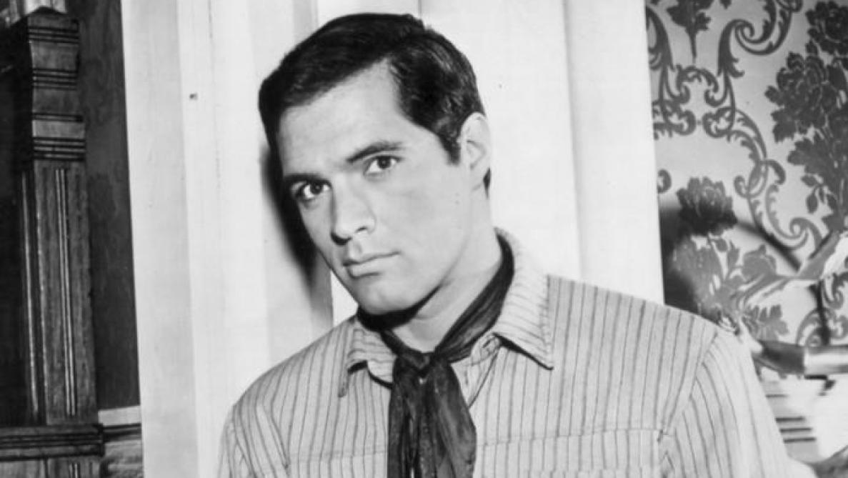 Décès de John Gavin, acteur dans Psychose et Spartacus à 86 ans - CinéSérie